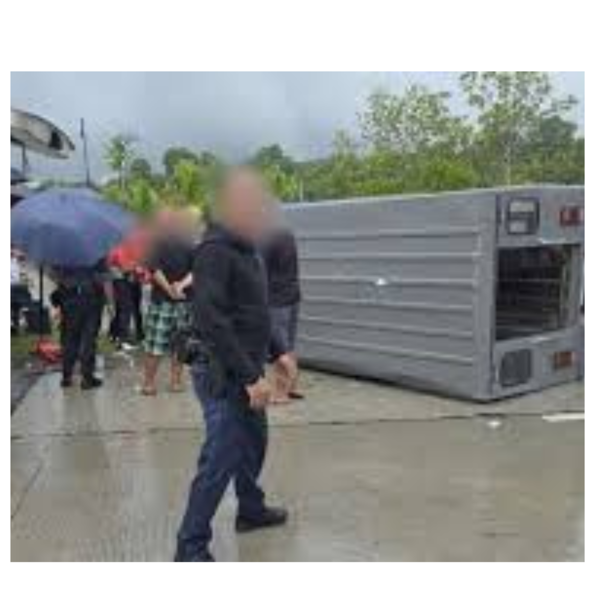 BJMP van tumaob sa Argao, jail guard at 12 inmate sugatan | Diskurso PH