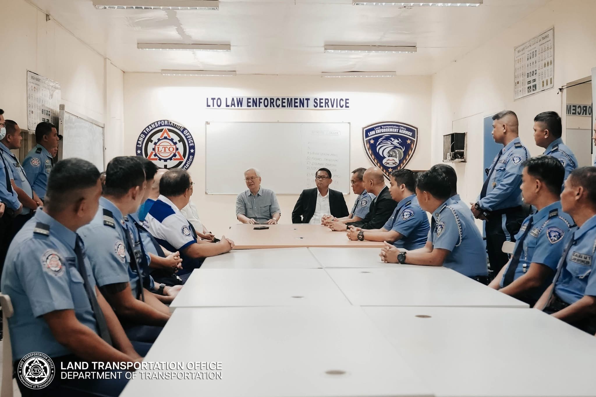 Pirmado na ni PBBM ang mga Batas na Nagpapalawak sa Serbisyo ng LTO ...