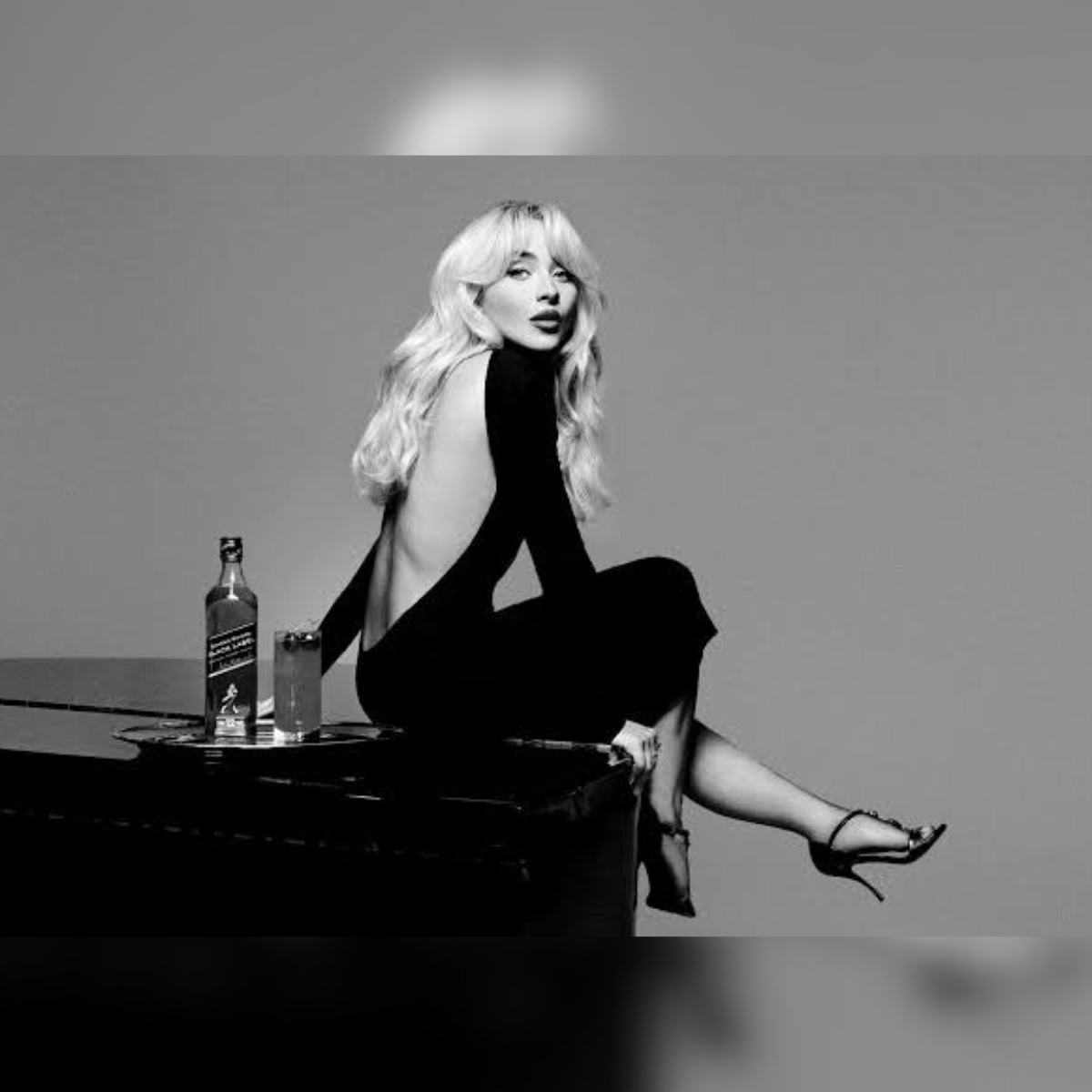 Sabrina Carpenter, bagong mukha ng Johnnie Walker sa global whisky ...