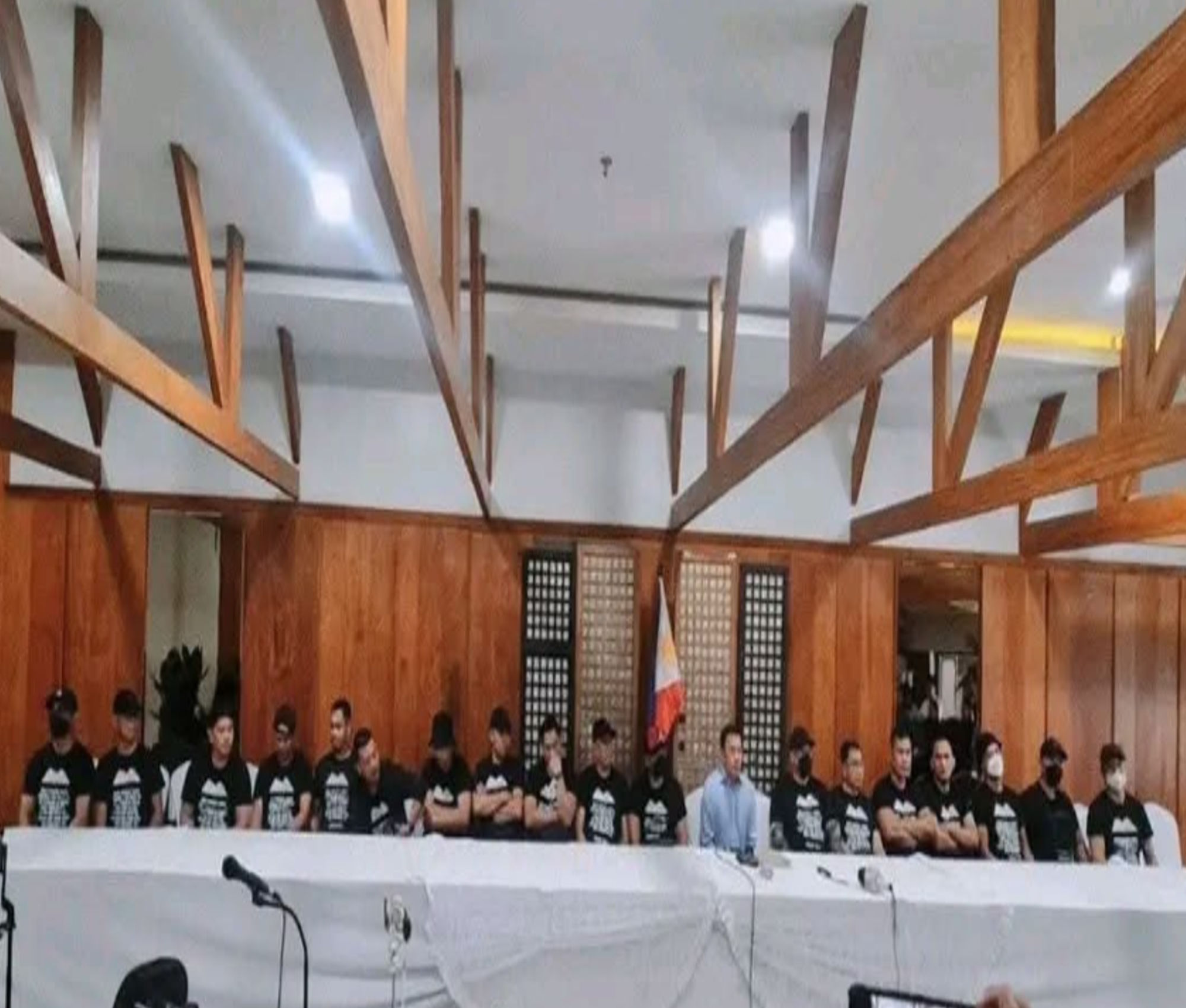 18 former marines allege ₱805 billion cash delivered to politicians ...