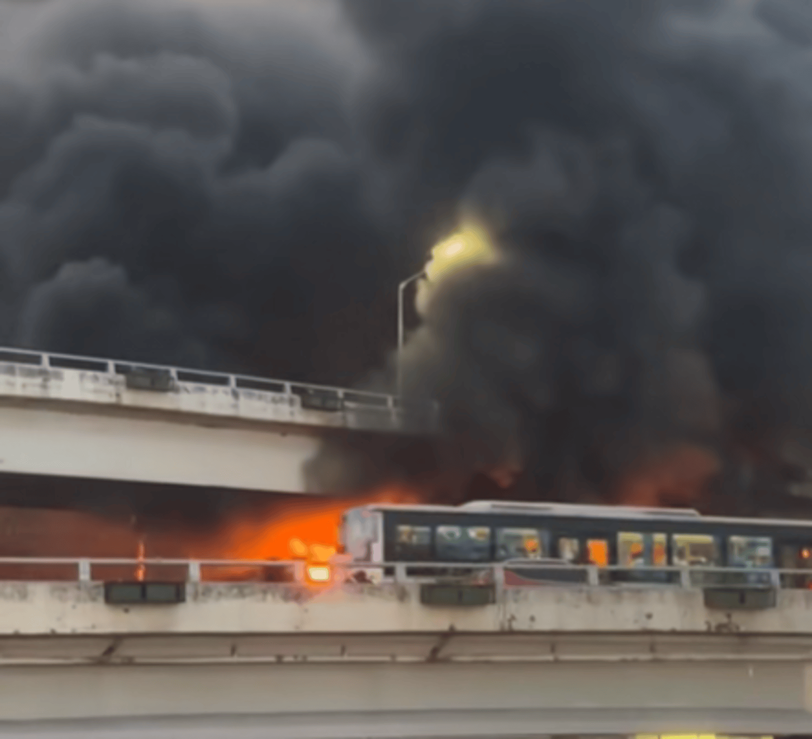 Bus catches fire on EDSA-Ortigas Flyover, MRT-3 disrupted — Accident or ...