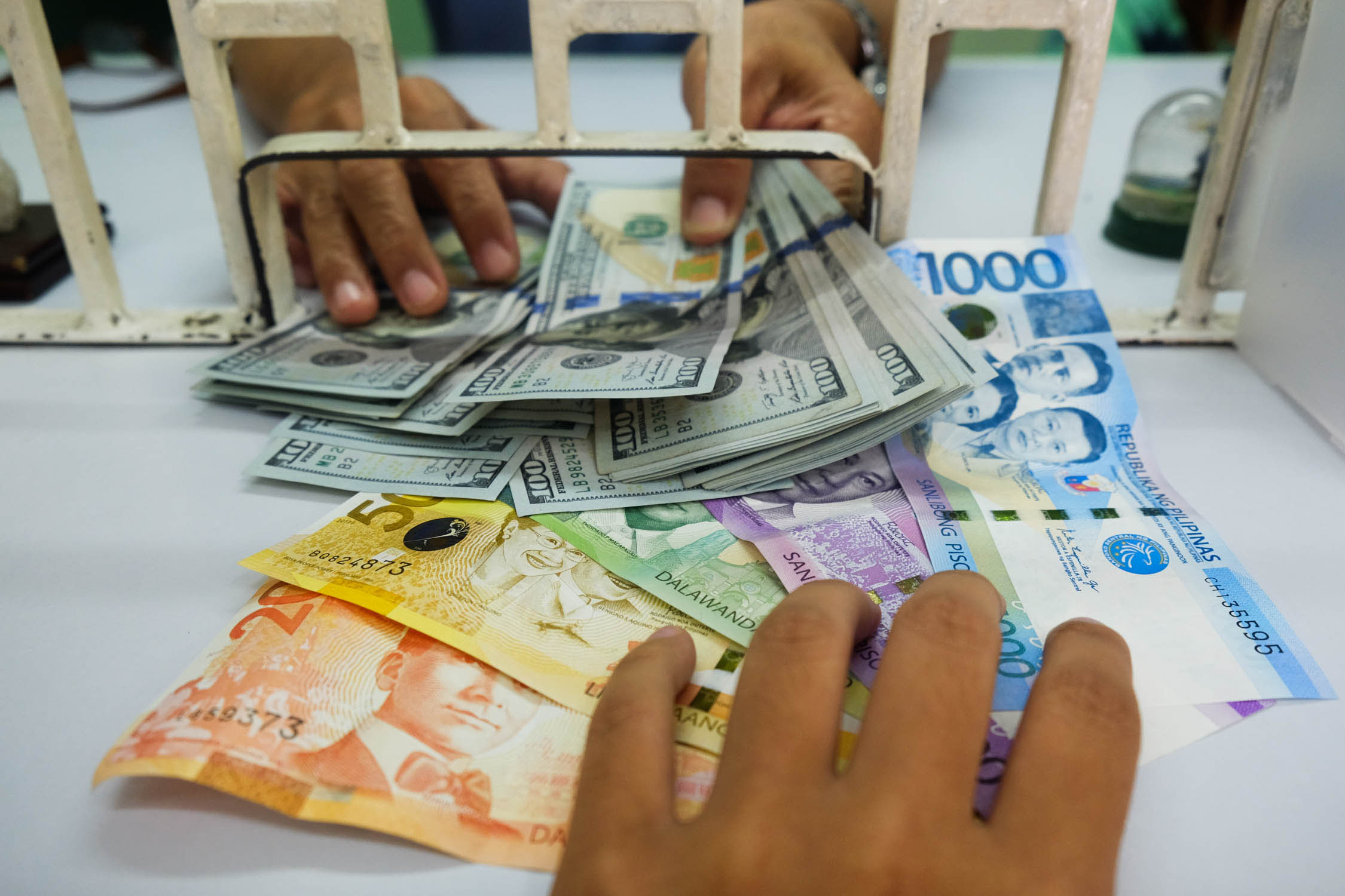 Remittances ng OFWs Noong 2024 Umabot sa Record na $38.3 Bilyon | Diskurso PH