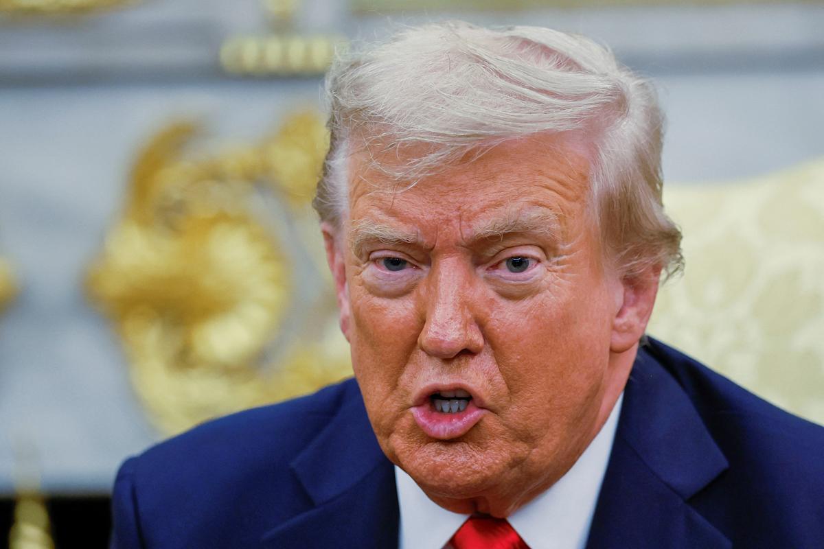 Trump, pinatigil na ang tariff exemption para sa small packages ...