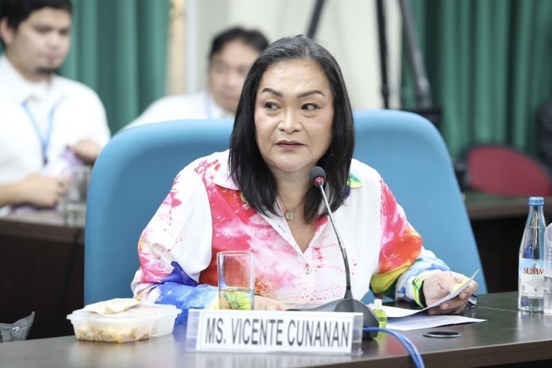 Vlogger itinuro si Harry Roque sa likod ng ‘polvoron’ video na target si PBBM | Diskurso PH