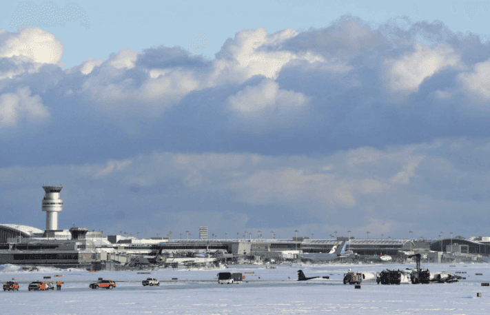 Toronto: Lahat ng Alam Natin Tungkol sa Pag-crash ng Eroplano na Nakasakit sa 18 Katao | Diskurso PH