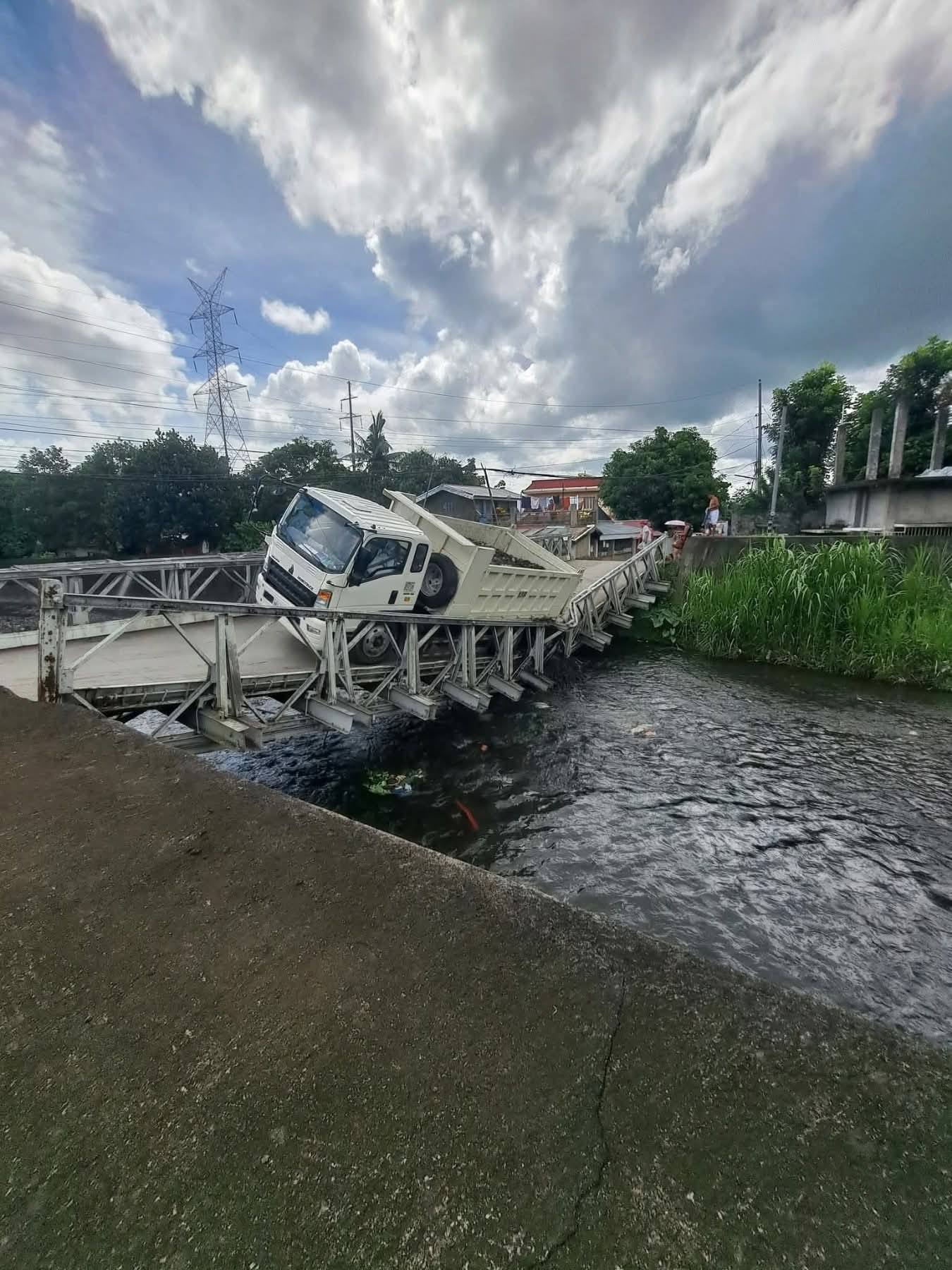 Tulay sa Camalig Albay, bumagsak! | Diskurso PH